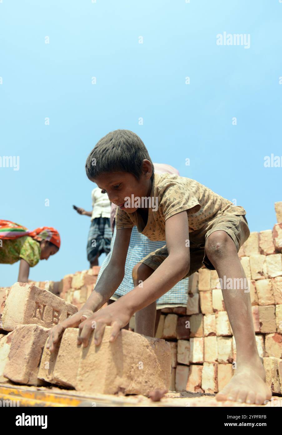 A Brick factory in the outskirts of Dhaka, Bangladesh Stock Photo - Alamy
