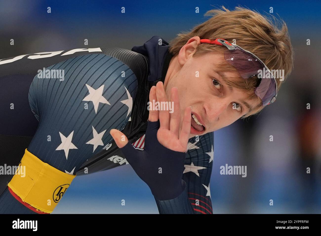 Gold medalist Jordan Stolz of United States waves after competing in ...