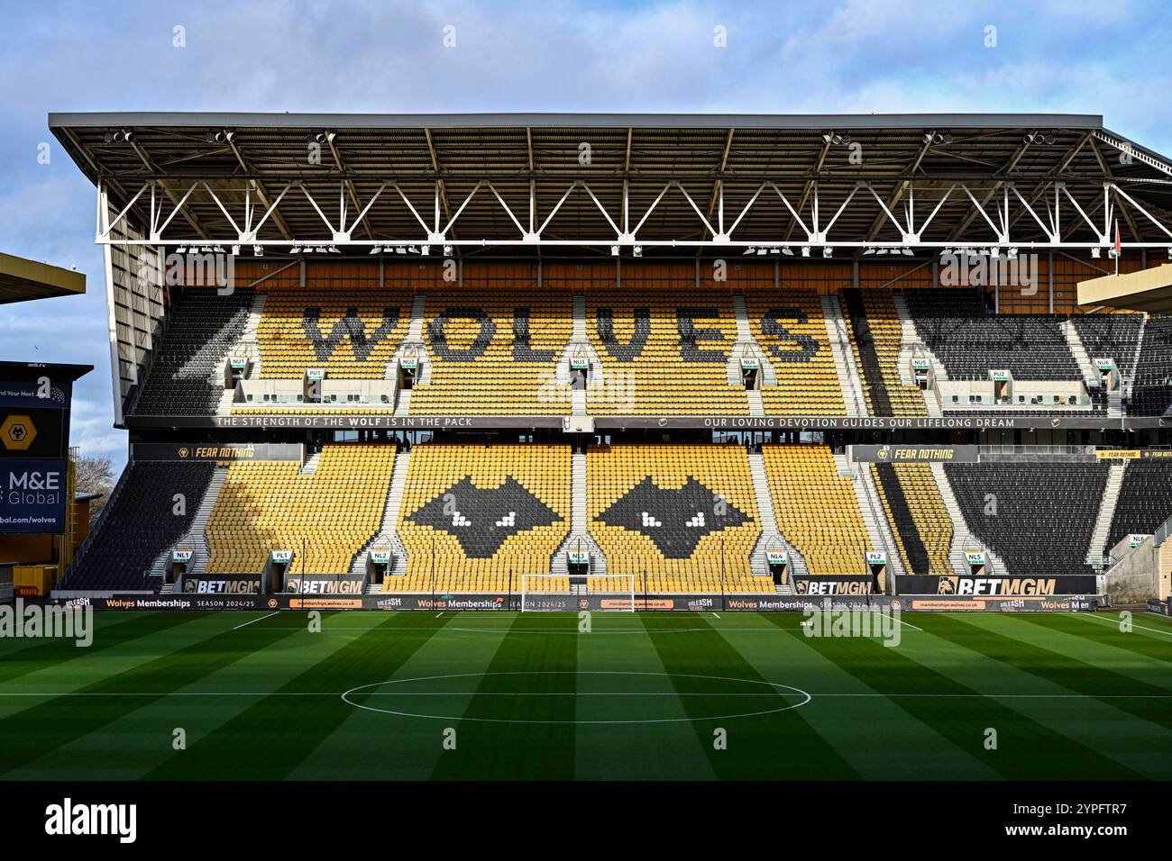 30th November 2024; Molineux Stadium, Wolverhampton, West Midlands ...