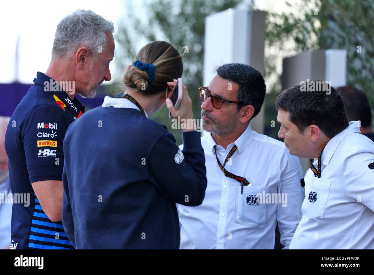 (L to R): Jonathan Wheatley (GBR) Red Bull Racing Team Manager with Rui ...