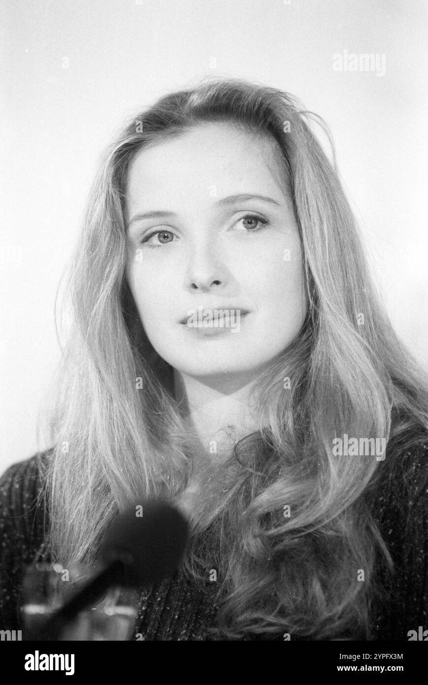 Berlin 1994 woman Black and White Stock Photos & Images - Alamy