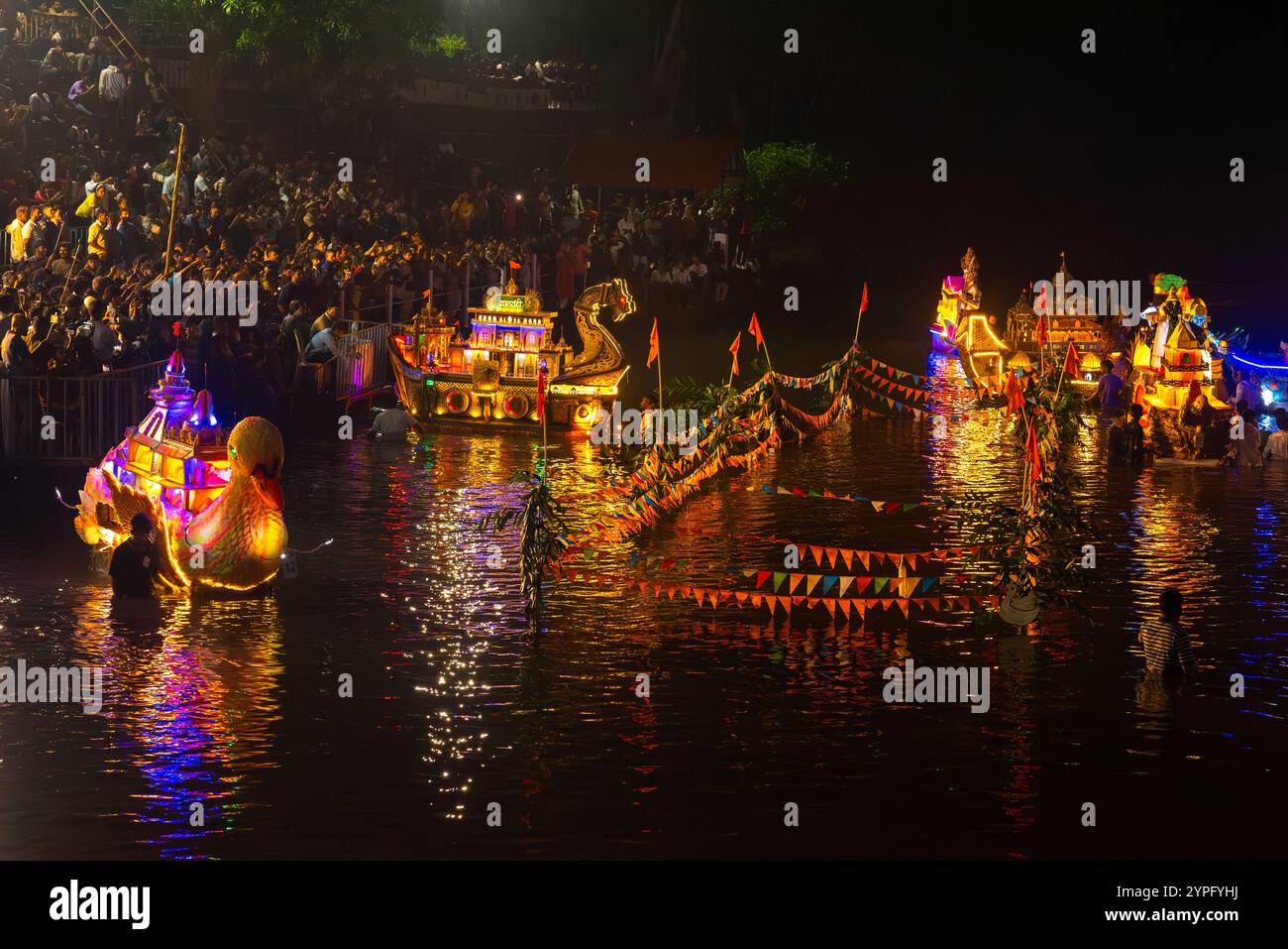 Folk dance goa hi-res stock photography and images - Alamy