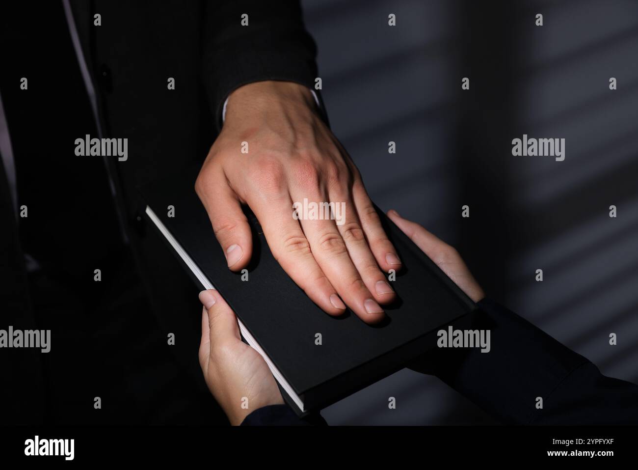 Man taking oath hi-res stock photography and images - Alamy