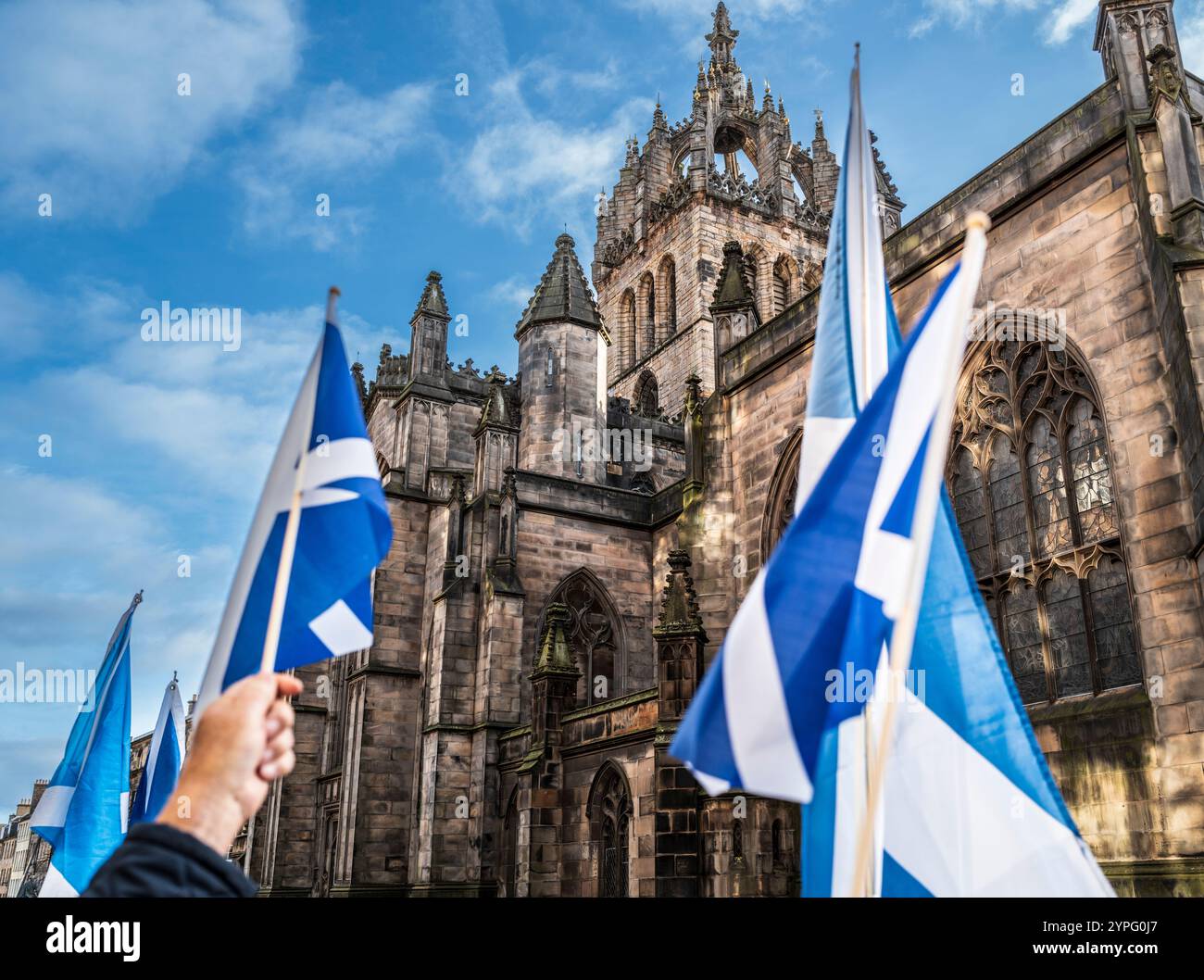 EDINBURGH, SCOTLAND - 30th November 2024 Crowds gather for the Alex ...