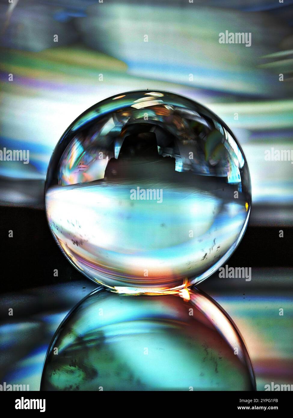 Light shining through crystal hi-res stock photography and images - Alamy