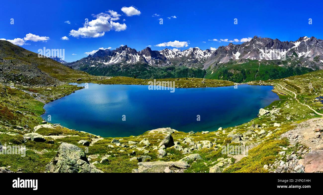 mountain lake in the French Alps. Beautiful landscape Stock Photo - Alamy