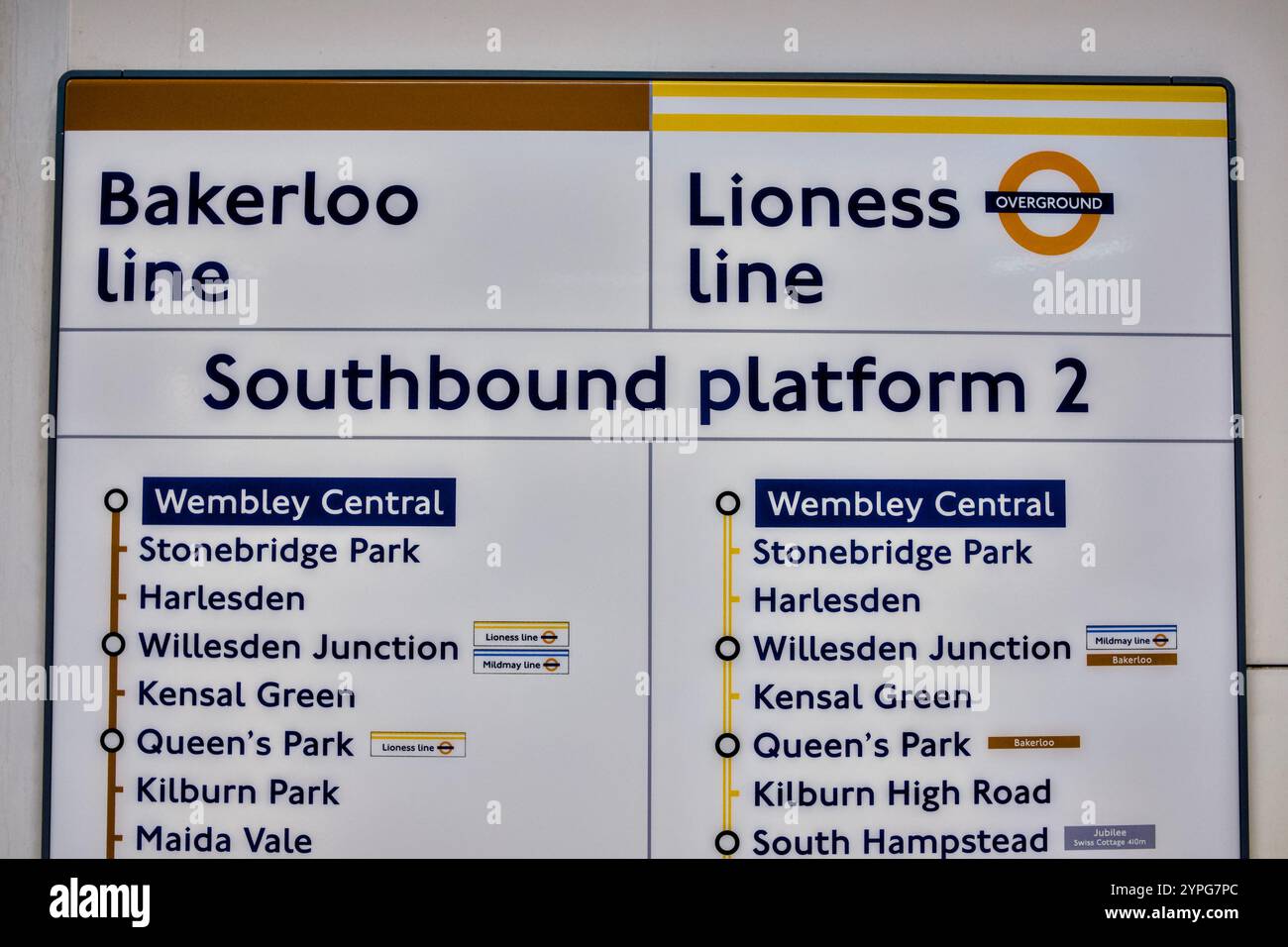 New Signage For The Renamed Lioness Line On The Old London Overground ...