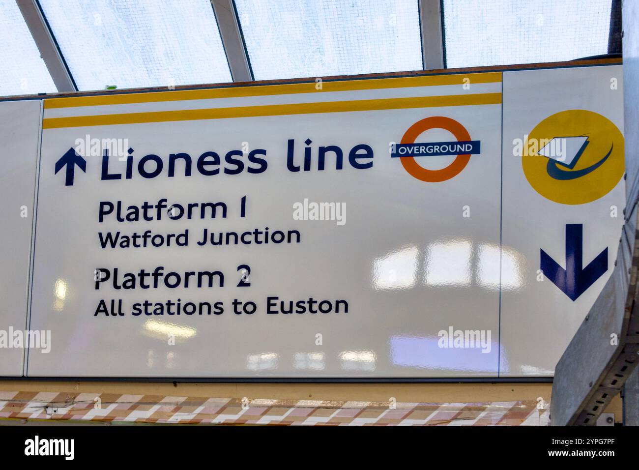 New Signage For The Renamed Lioness Line On The Old London Overground ...