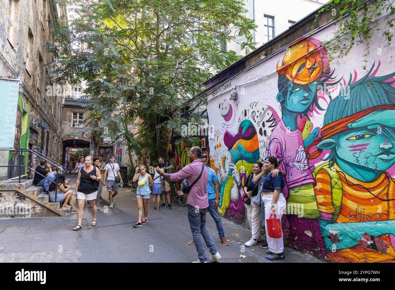 Berlin people lifestyle architecture hi-res stock photography and ...