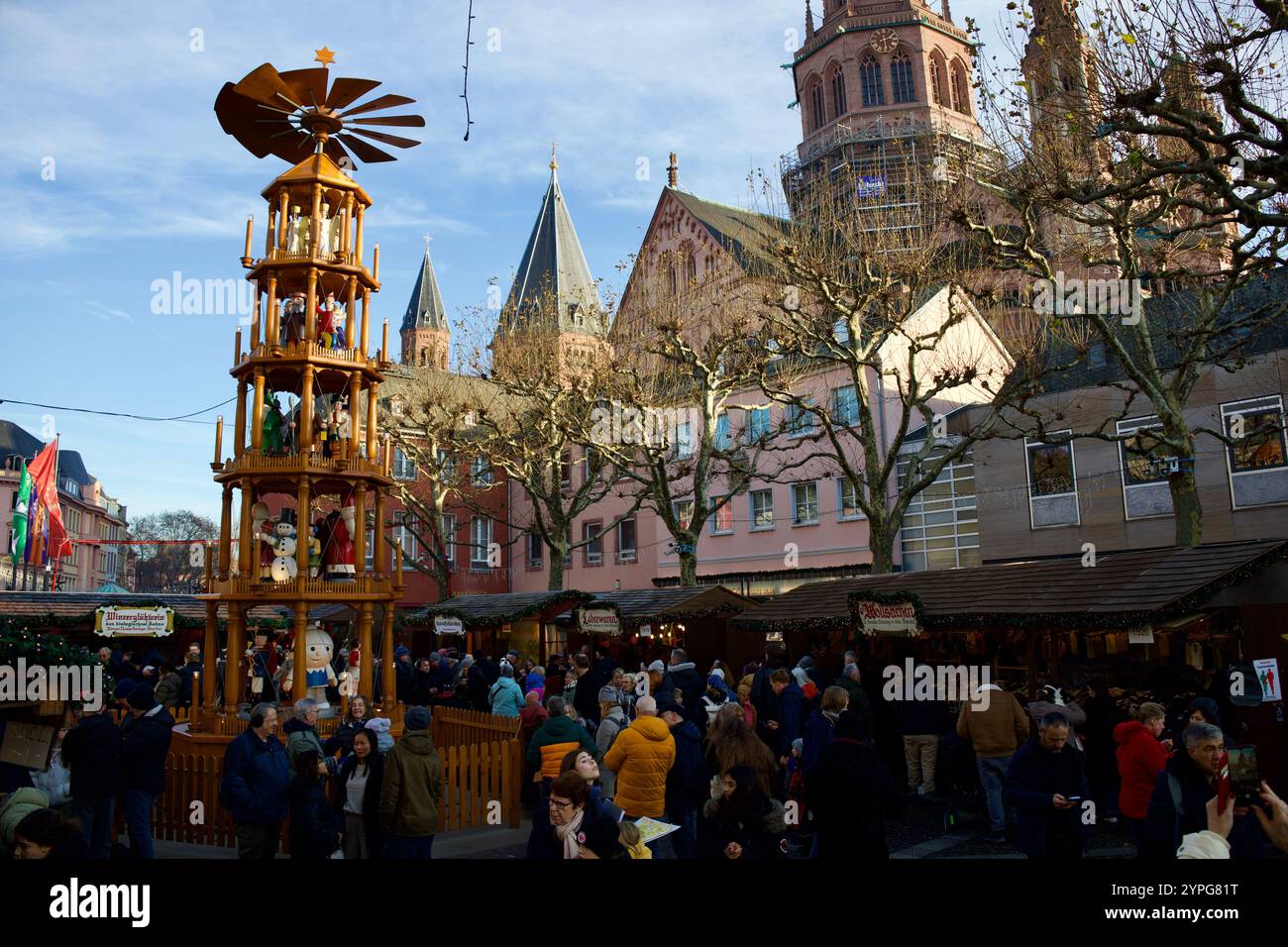 Mainz, Germany. November 30, 2024. Christmas market in Mainz, Nativity ...