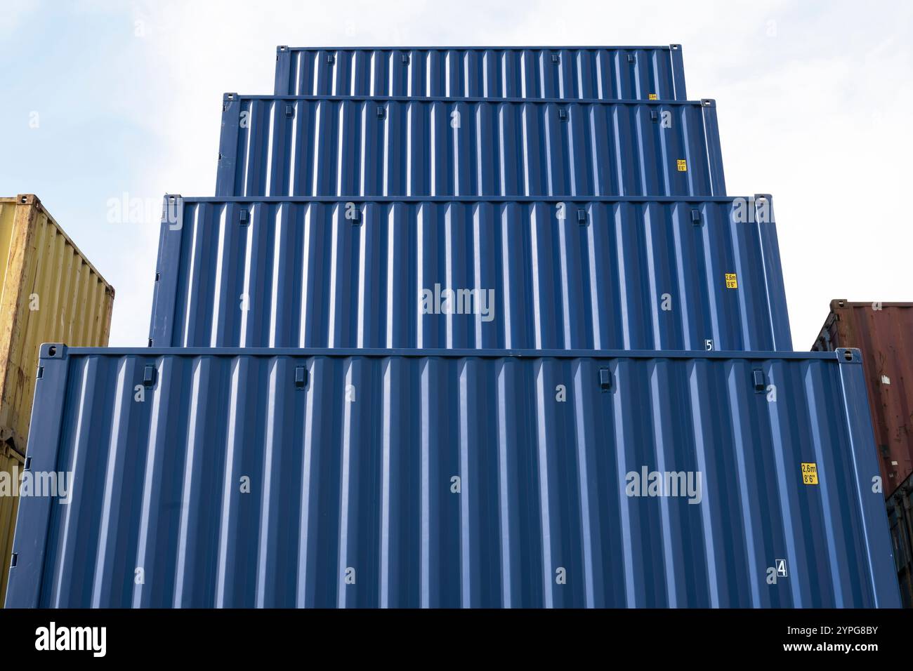 Iso shipping container hi-res stock photography and images - Alamy