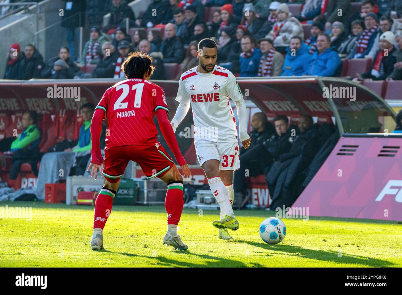 Am Ball Linton Maina (1. FC Koeln, #37) 1. FC Koeln vs. Hannover 96, Fussball, 2. Bundesliga, 14 ...