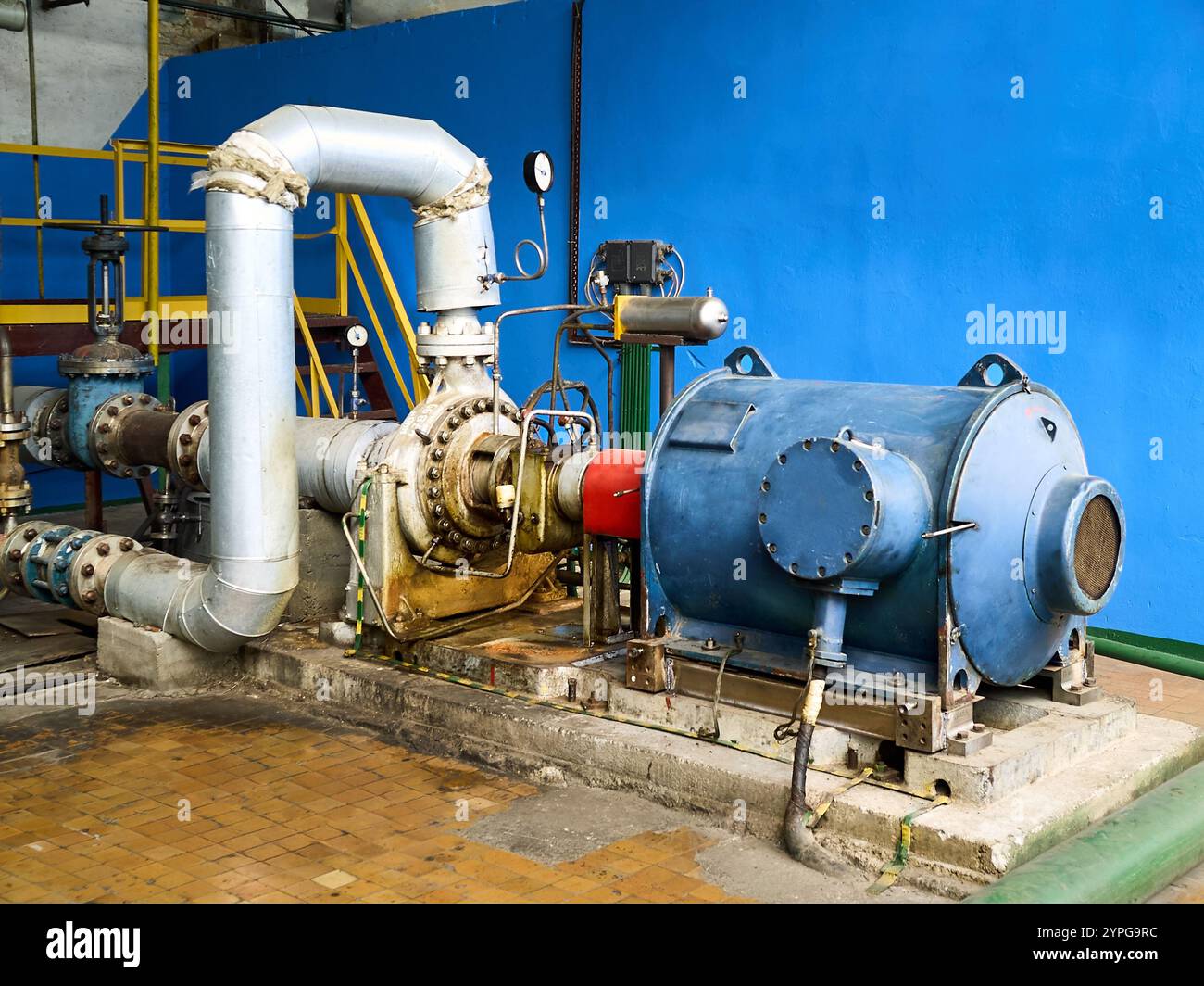 Centrifugal pump with high voltage motor, valves, thermocouples and ...