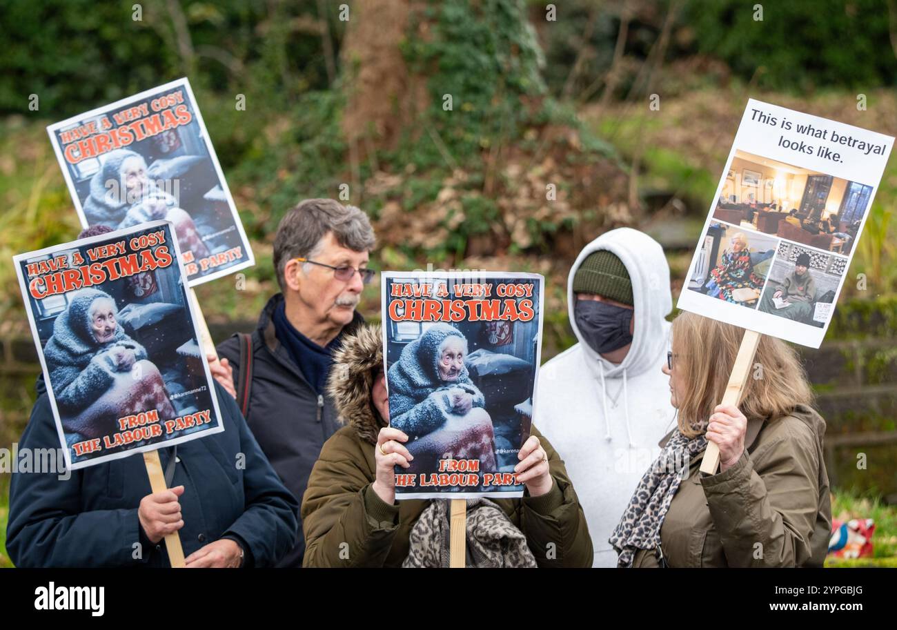 Counter protest against Unity Rally across the road from Cresta Court ...