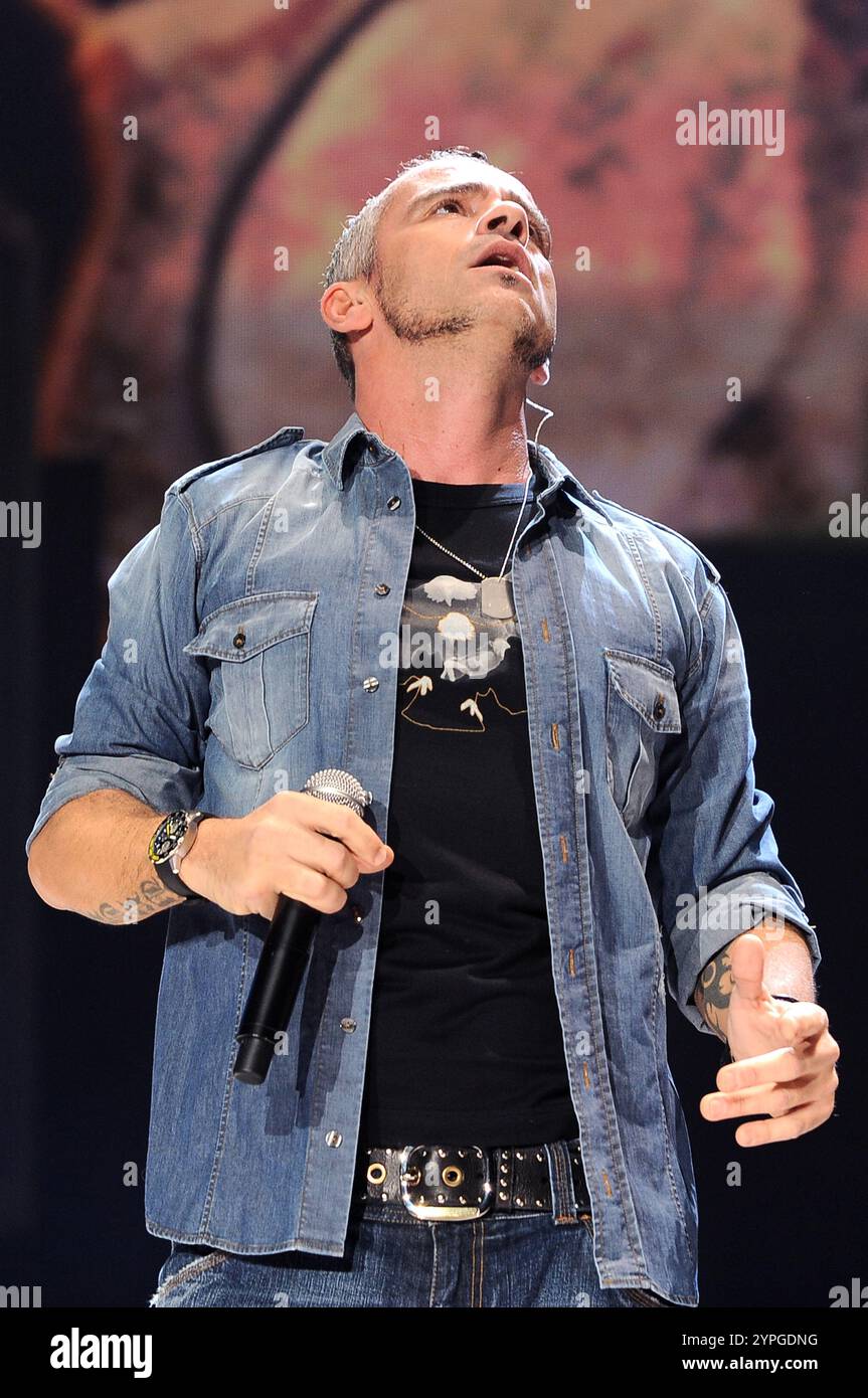 Eros ramazzotti immagini 2009 hi-res stock photography and images - Alamy