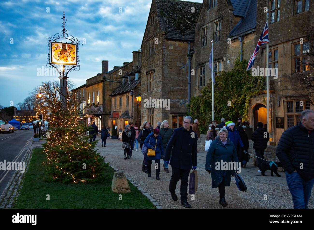 Late night Christmas shopping in the village of Broadway in the ...