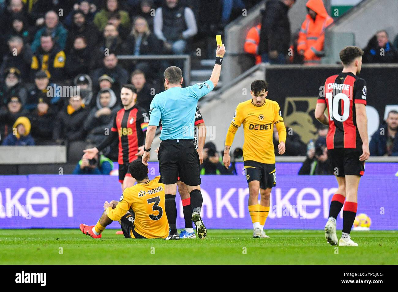 30th November 2024; Molineux Stadium, Wolverhampton, West Midlands ...