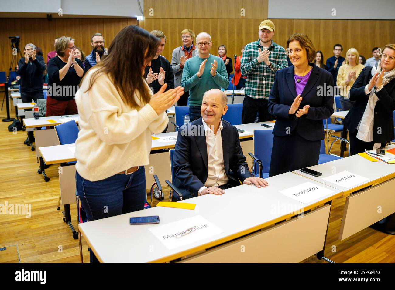 Olaf Scholz SPD, Bundeskanzler, wird als Kandidat in der ...