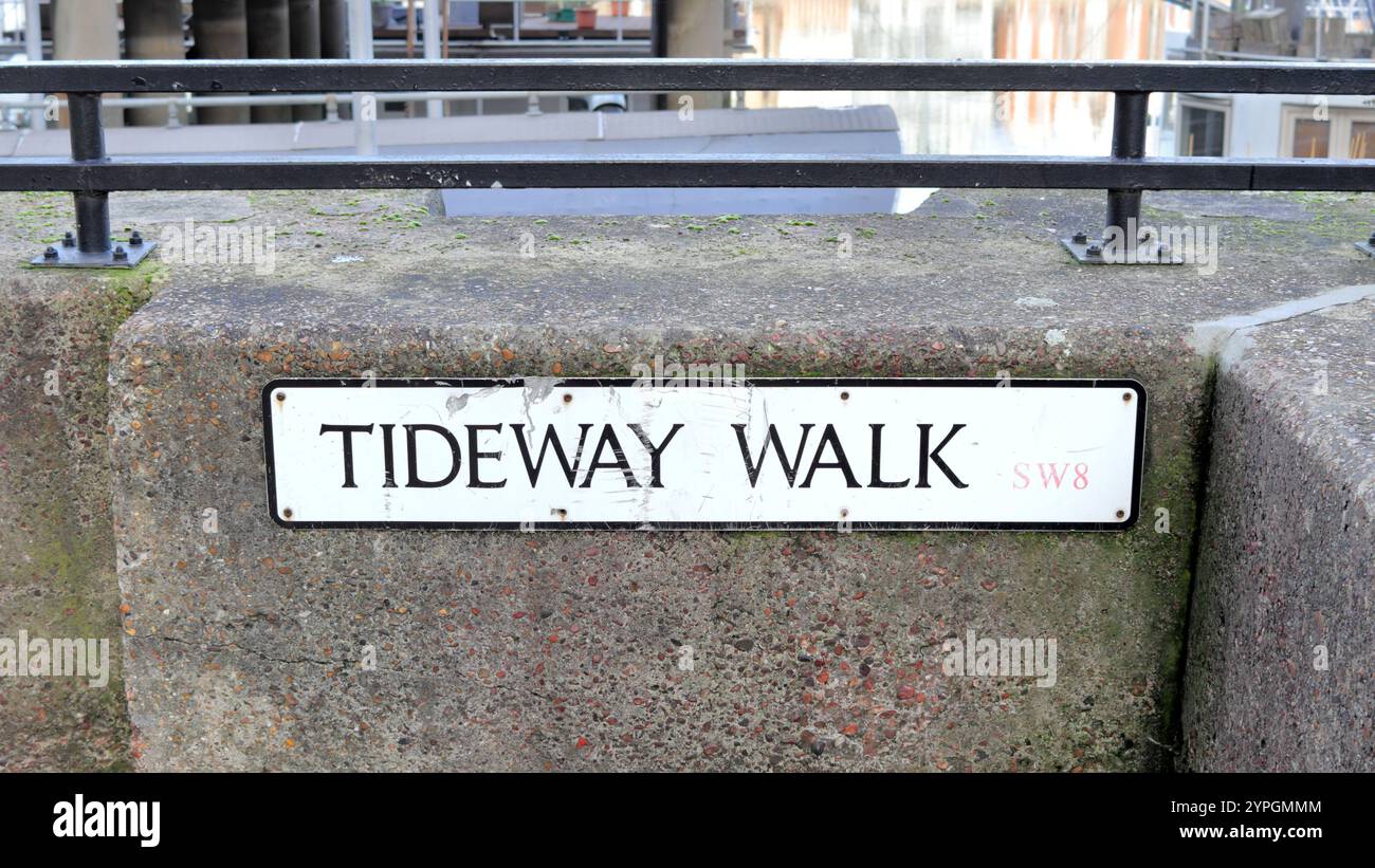 Sw8 sign hi-res stock photography and images - Alamy