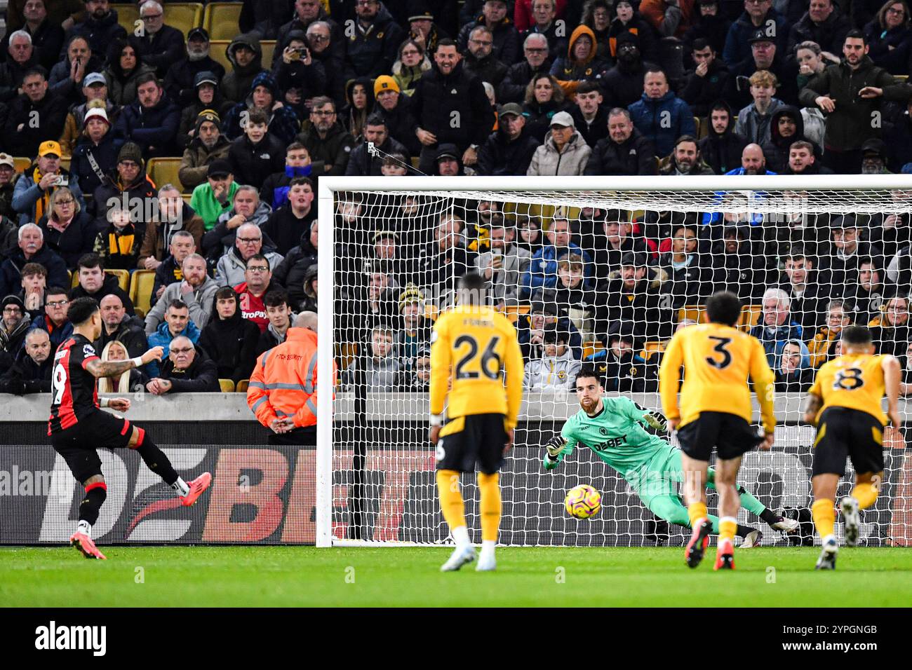 30th November 2024; Molineux Stadium, Wolverhampton, West Midlands ...