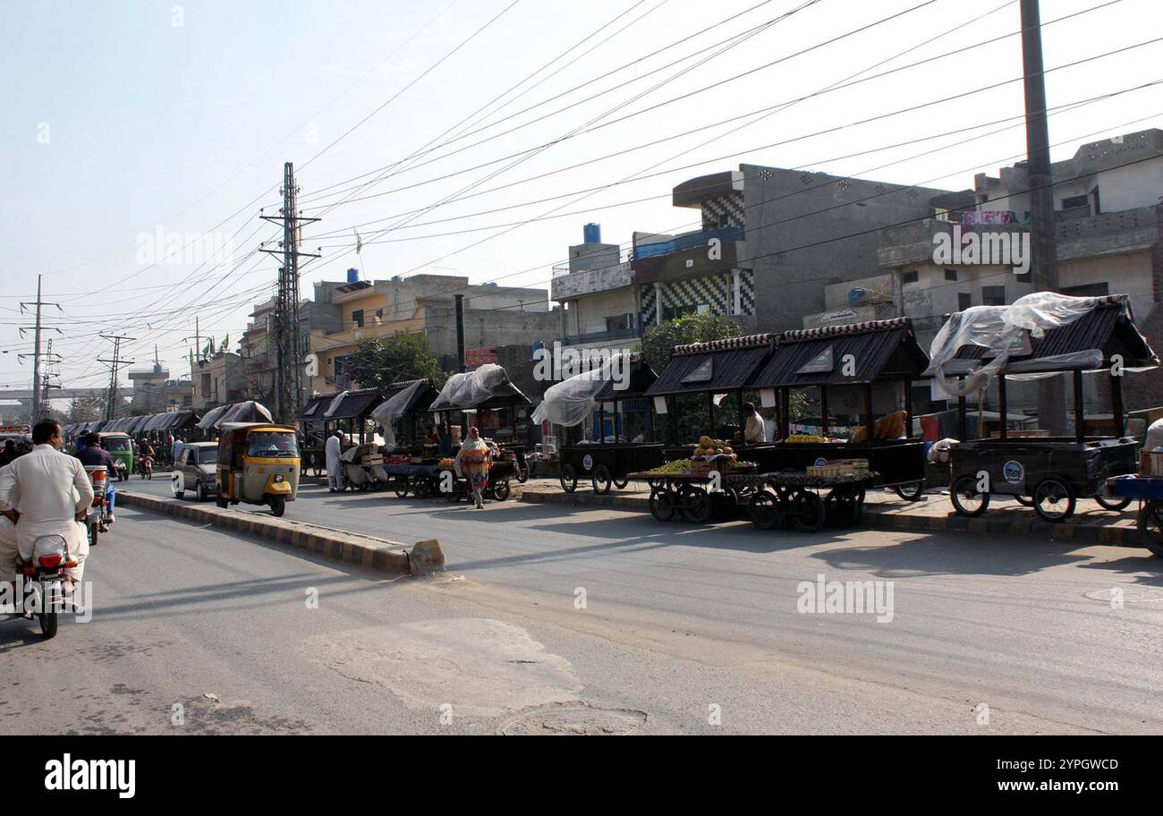 New style Modern Carriage Bazar on footpath distributed by Punjab Chief ...