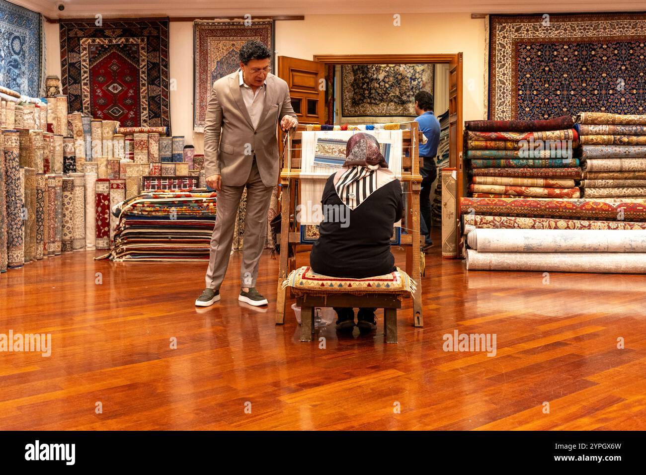 Weaving loom turkish carpets hi-res stock photography and images - Alamy