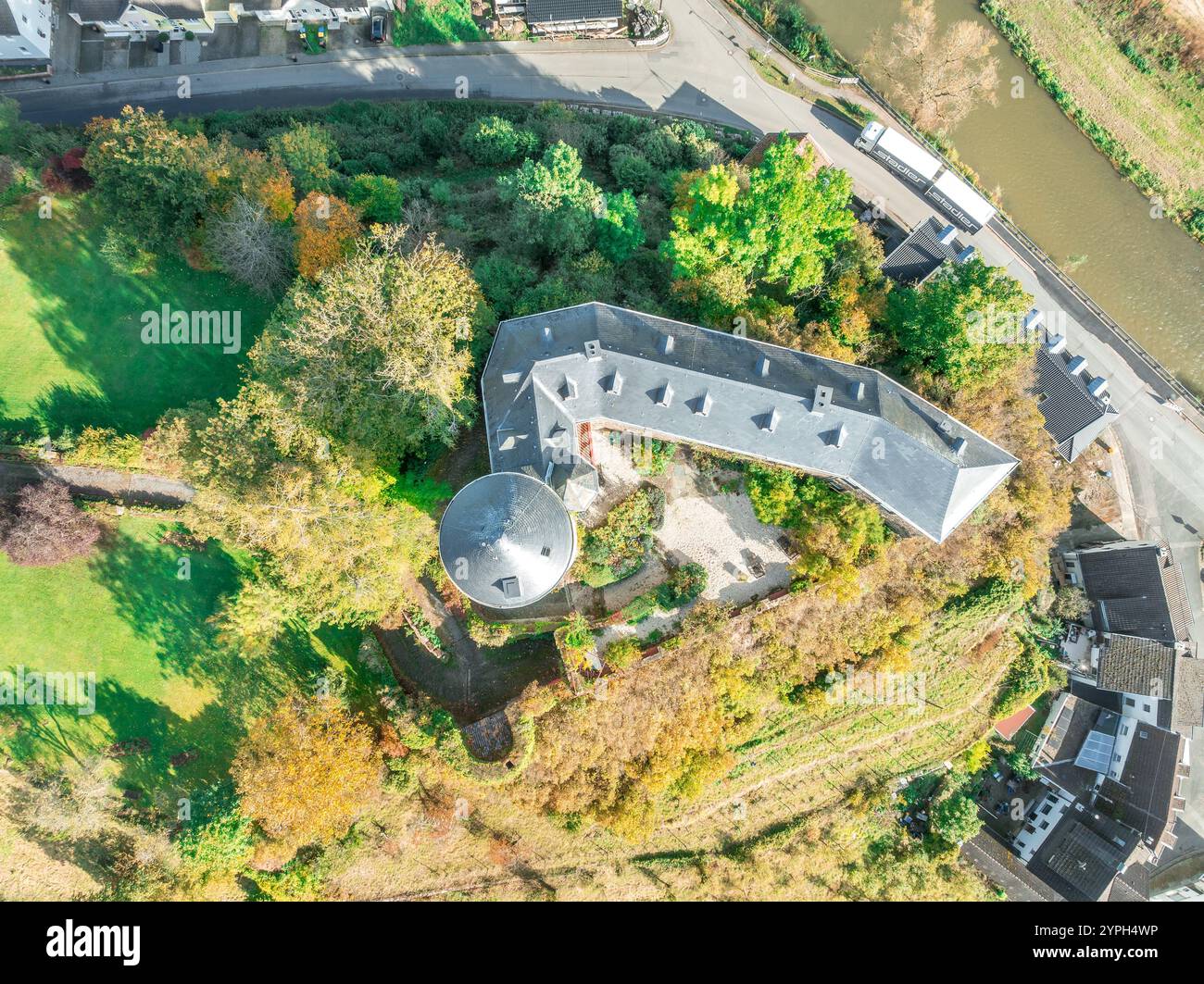 Aerial top down ground plan view of Kreuzberg castle in Altenahr ...