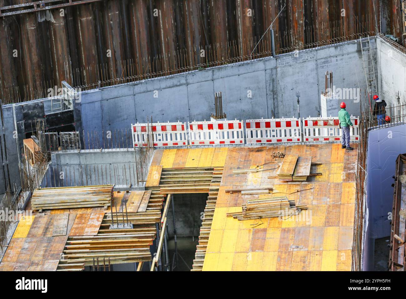 Concreting walls hi-res stock photography and images - Alamy