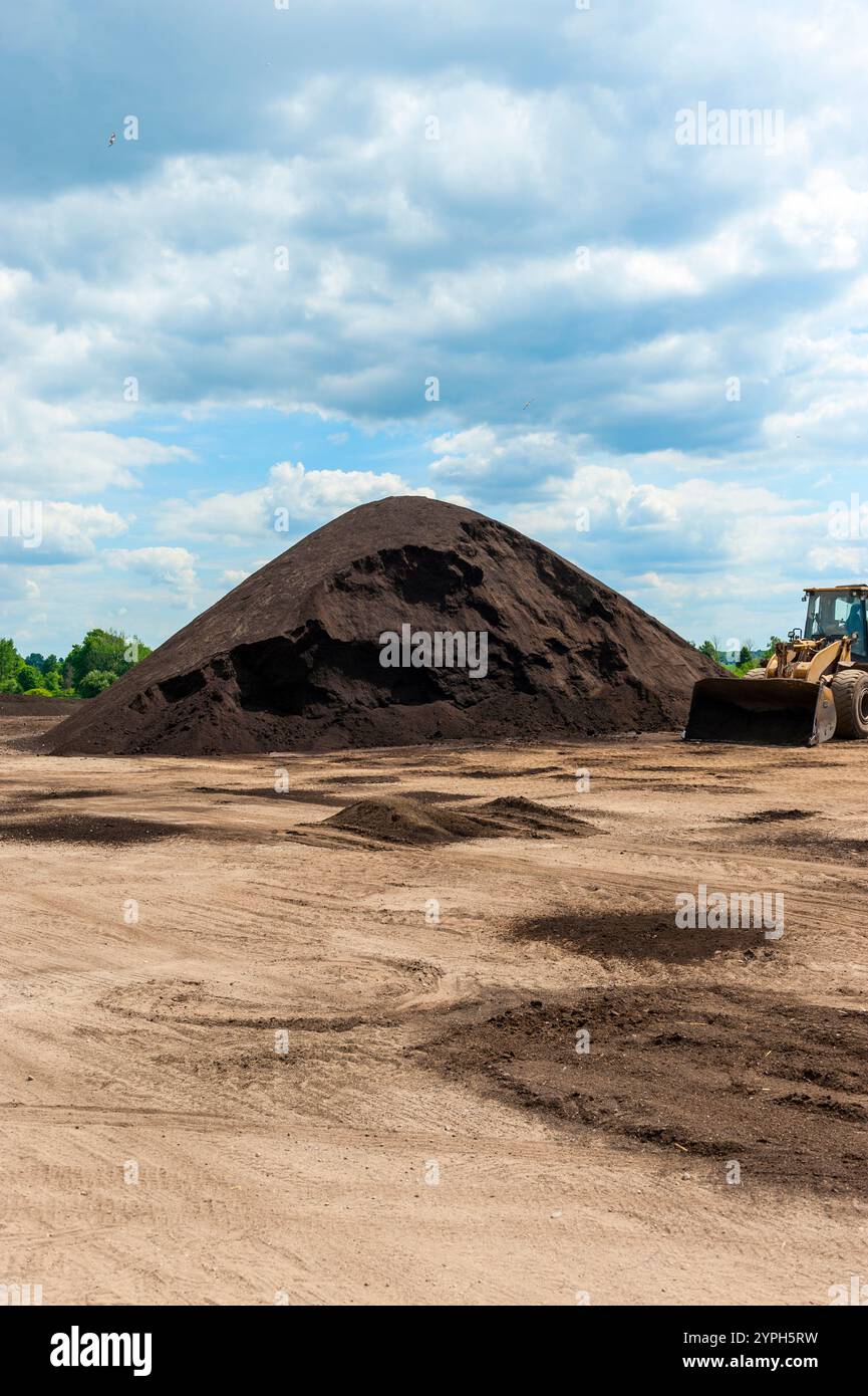 Front end loader and compost pile hi-res stock photography and images ...