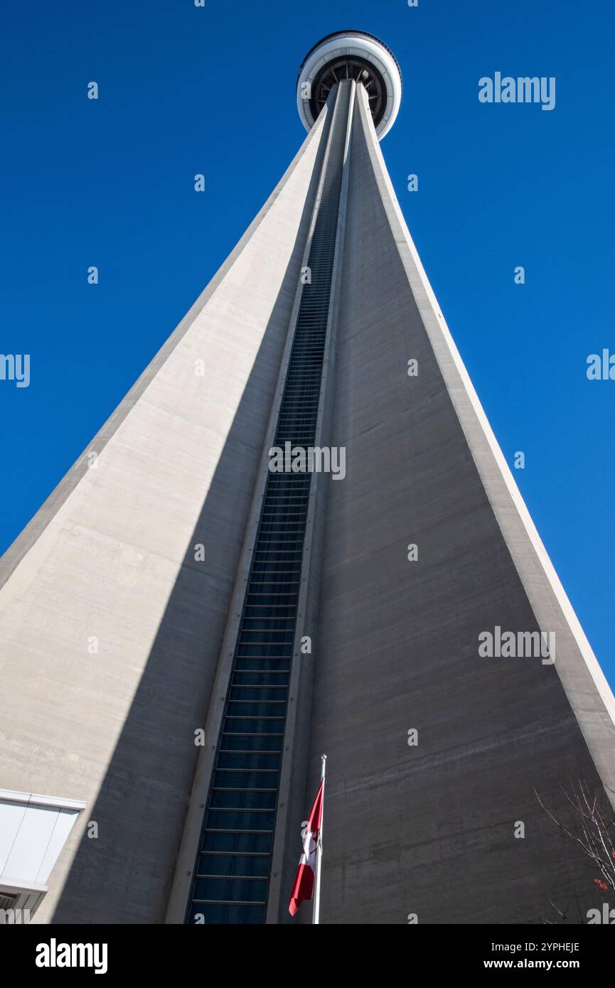 Looking up at the CN Tower on Bremner Boulevard in downtown Toronto ...