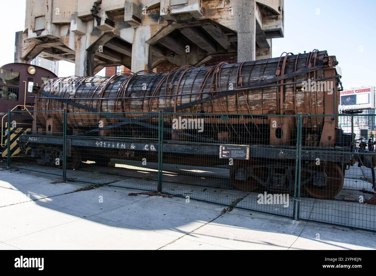 Reinhart Vinegars RVLX101 vinegar transport train displayed at ...