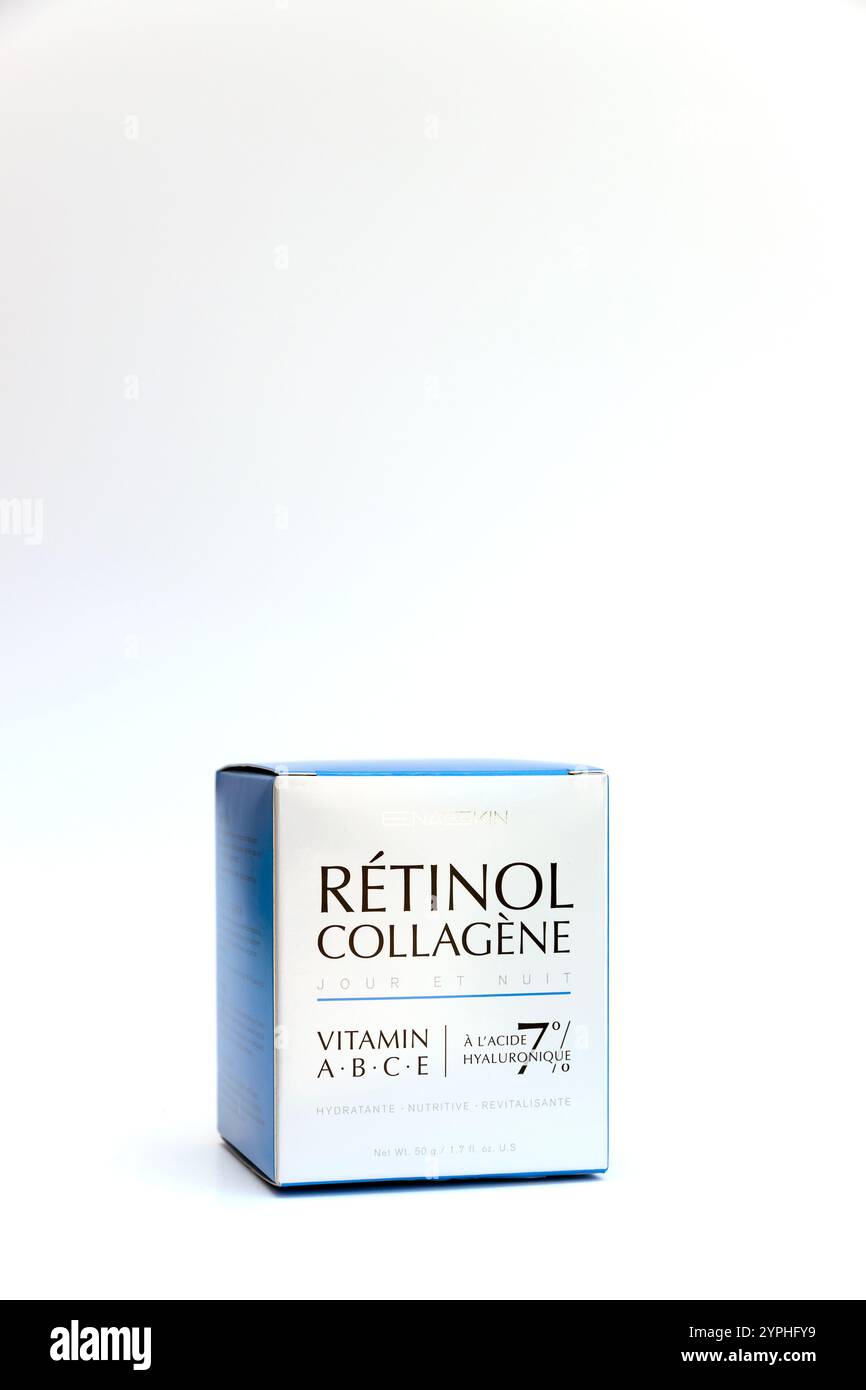 Retinol box hi-res stock photography and images - Alamy