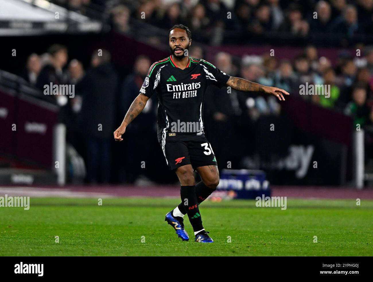 Raheem sterling arsenal hi-res stock photography and images - Alamy