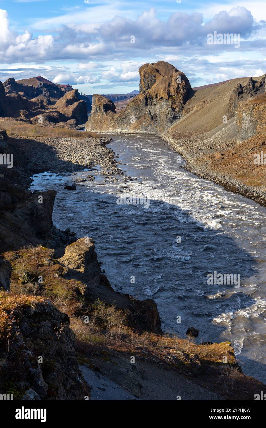 Jokulsa a Fjollum river canyon (Jokulsargljufur) landscape with ...