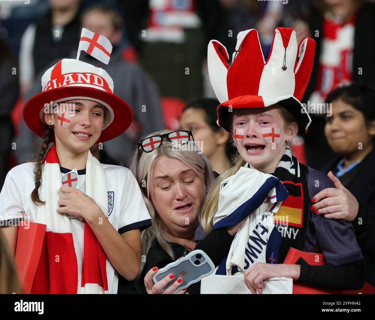 Crying fan hi-res stock photography and images - Alamy