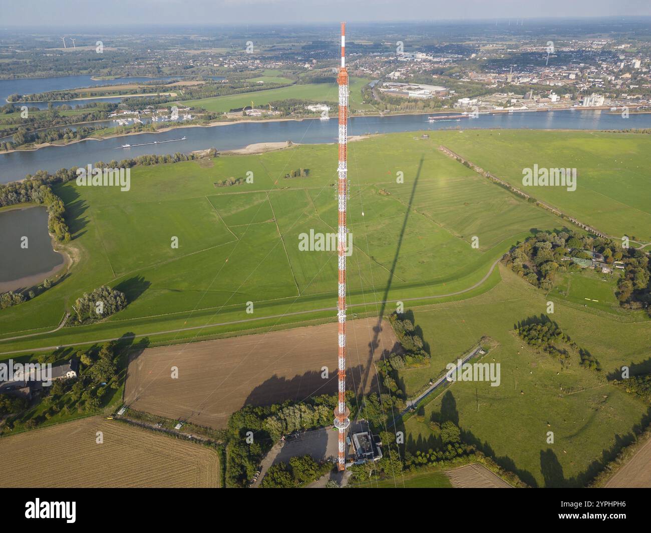 The broadcasting tower in the city of Wesel was erected in 1968 as a ...