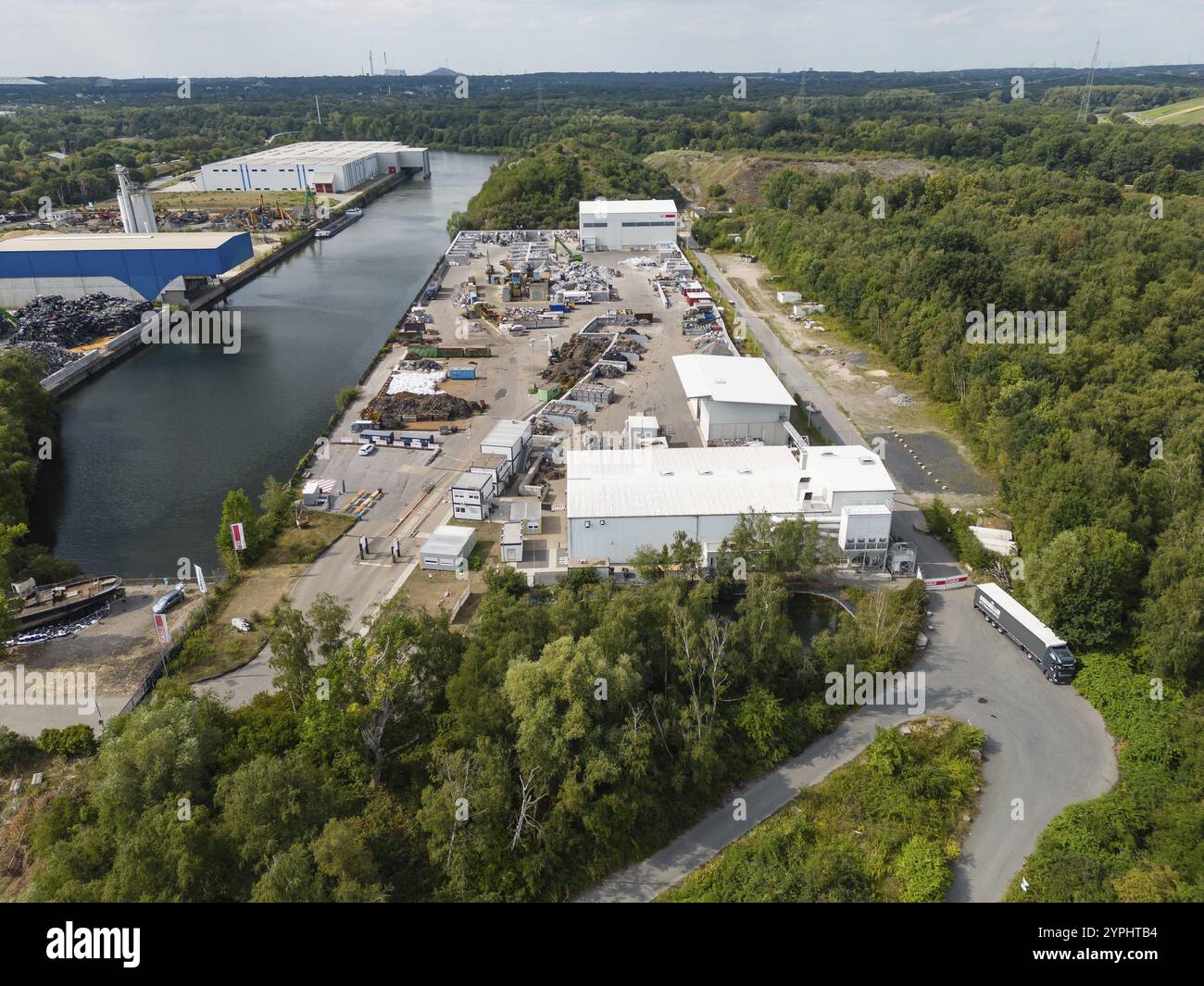 Non ferrous scrap metals hi-res stock photography and images - Alamy