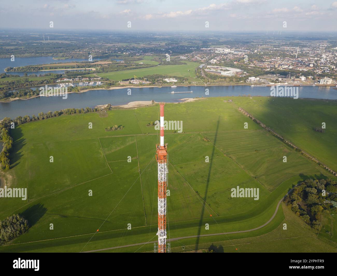 The broadcasting tower in the city of Wesel was erected in 1968 as a ...