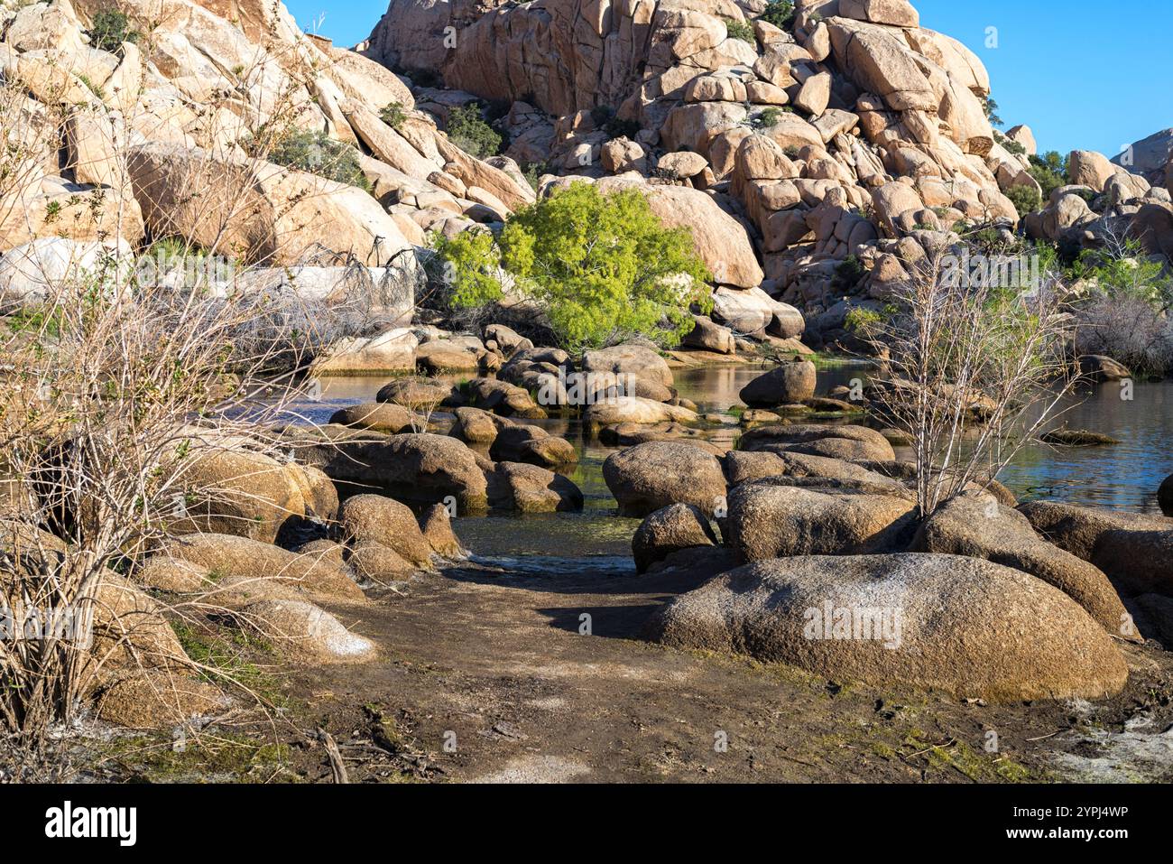 One of rocks of dam hi-res stock photography and images - Alamy