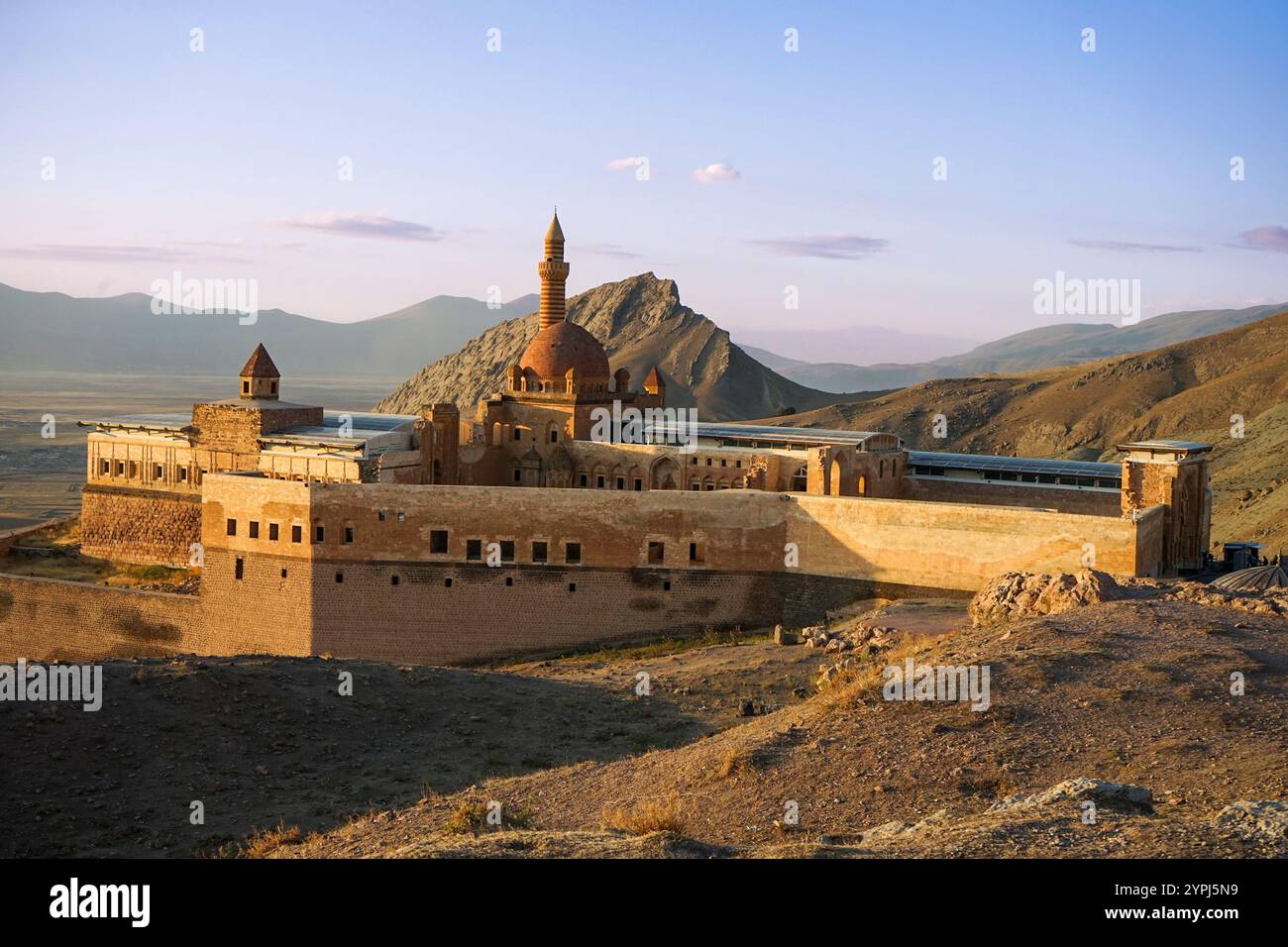 Kurdish architecture hi-res stock photography and images - Alamy