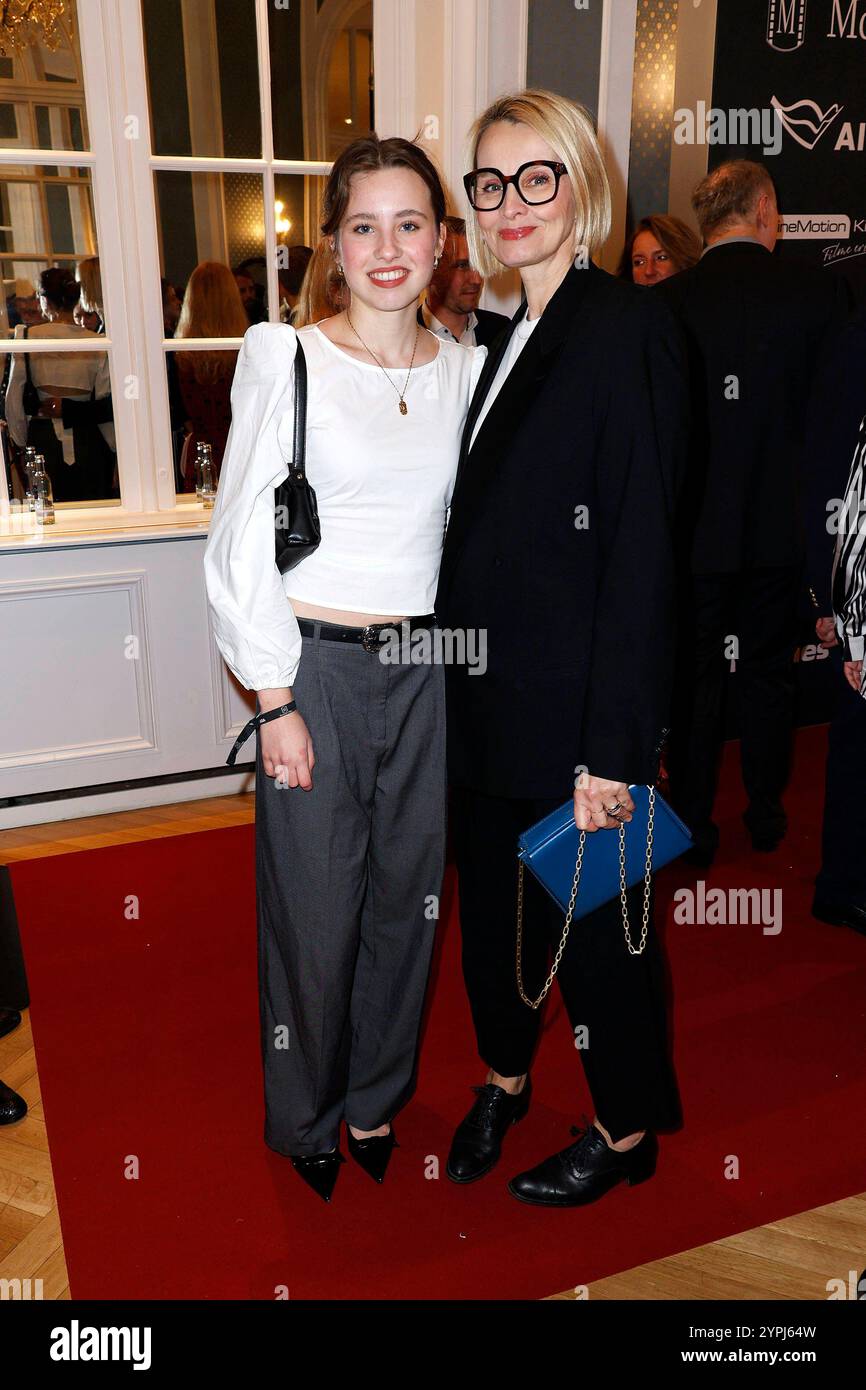 Susann Atwell und ihre Tochter Ava Atwell beim Movie meets Media Event ...