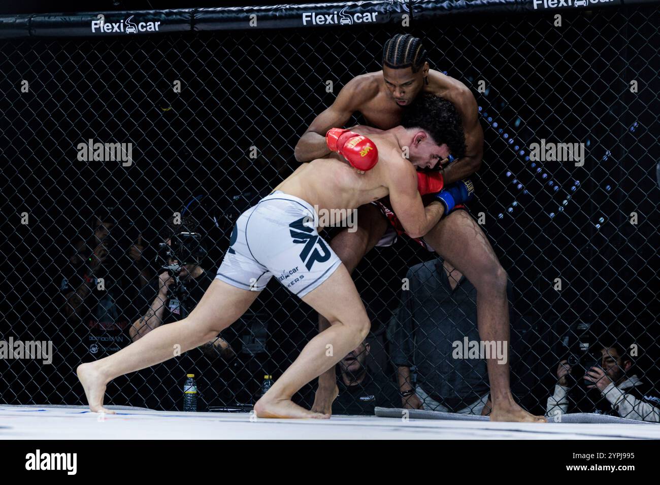 Fighters Ibelky and Fantassino fight during the event 'WAR IV: An Elite ...