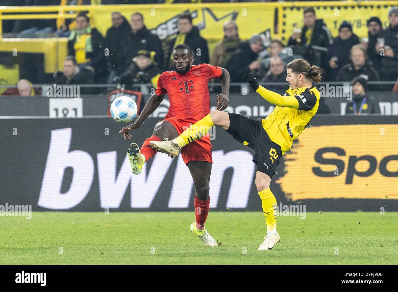 Dayot Upamecano (FC Bayern M?nchen, 2), Marcel Sabitzer (Borussia Dortmund, 20) 1. Fu?ball ...