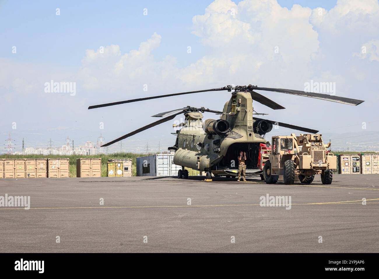Paratroopers assigned to the 82nd Combat Aviation Brigade, 82nd ...
