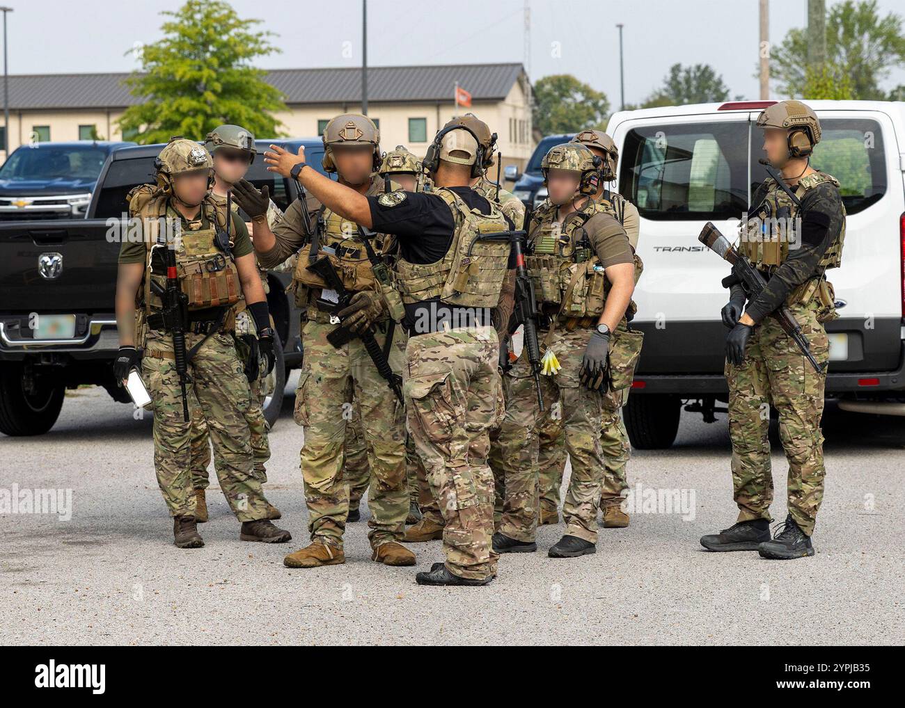 U.S. Army Soldiers from 7th Special Forces Group (Airborne), conducts ...