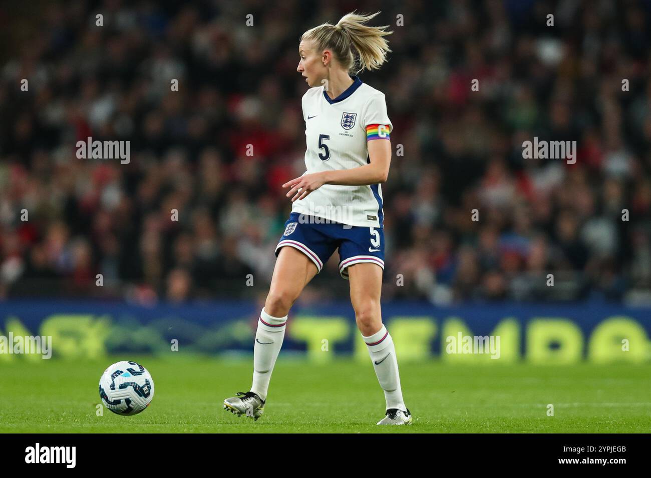 Leah Williamson of England dribbles the ball during the Women's ...