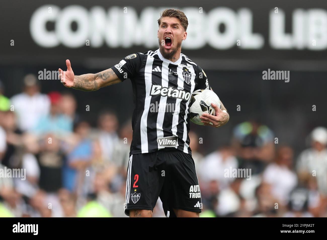 Buenos Aires, Argentina. 01st Dec, 2024. Lyanco of Atletico Mineiro ...