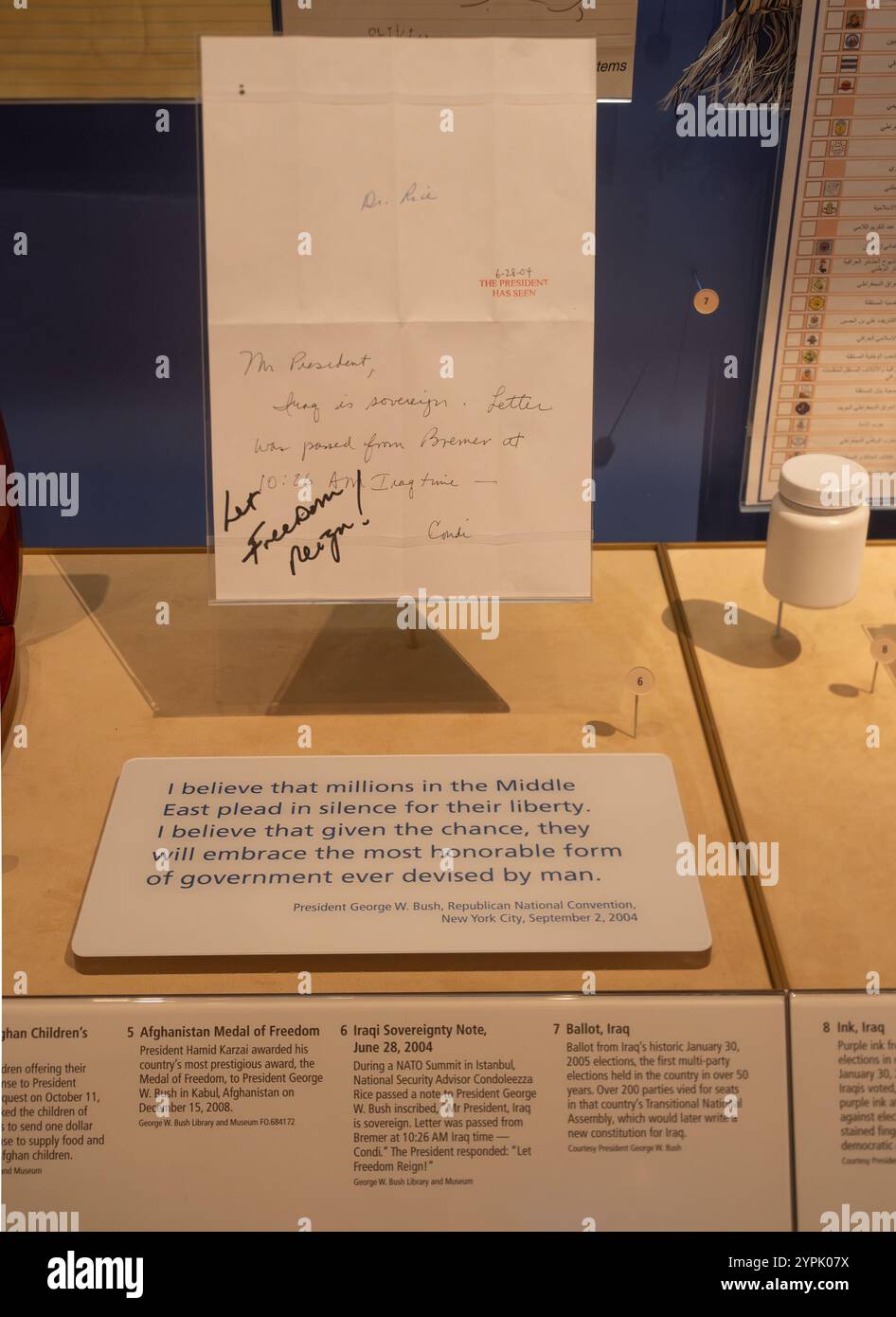 Handwritten note from National Security Advisor Condoleezza Rice to ...