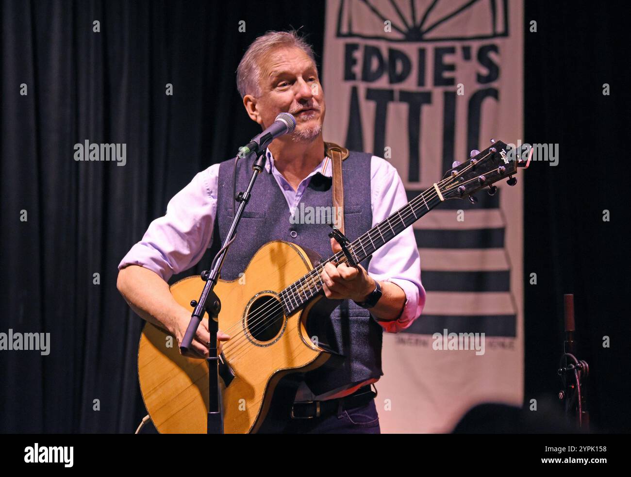 Ga. 30th Nov, 2024. Ellis Paul on stage for Ellis Paul in Concert ...