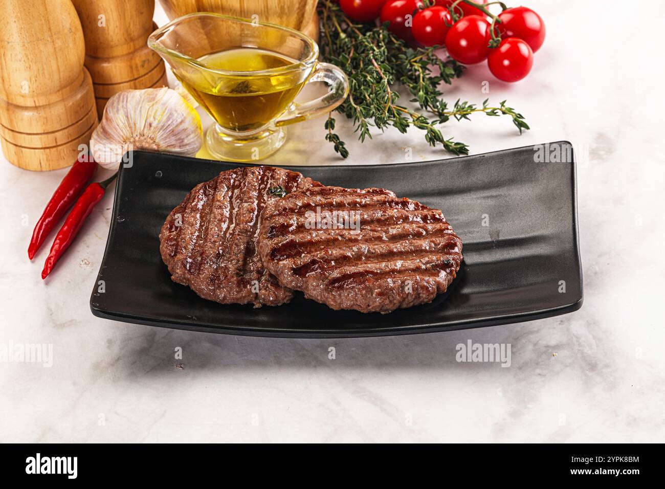 Grilled beef minced meat cutlet for burger Stock Photo - Alamy